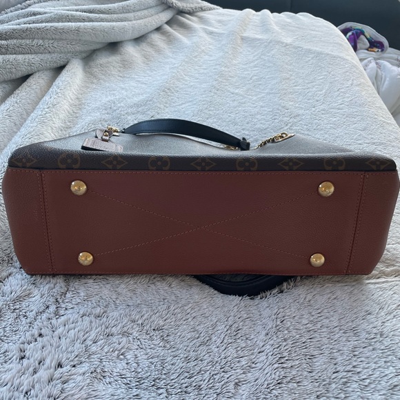 Louis Vuitton | Bags | Brand New Lv Surne Mm Wlv Gift Box | Poshmark